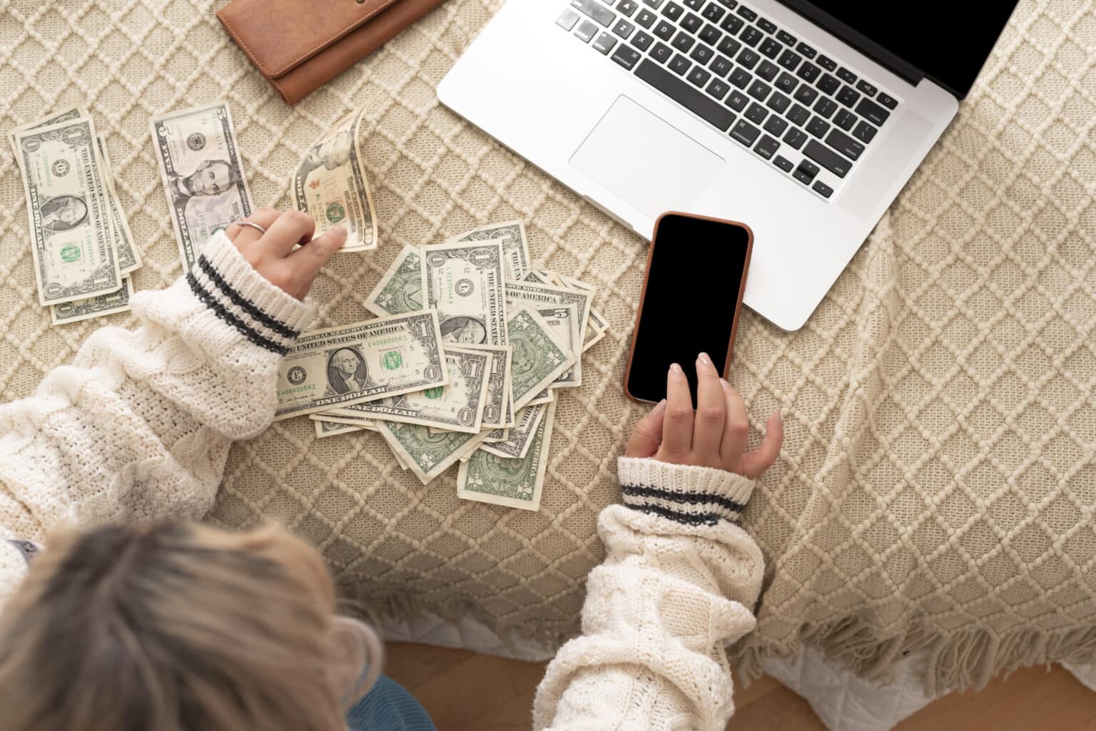 8 Best Places To Cash A Check Without A Bank Account