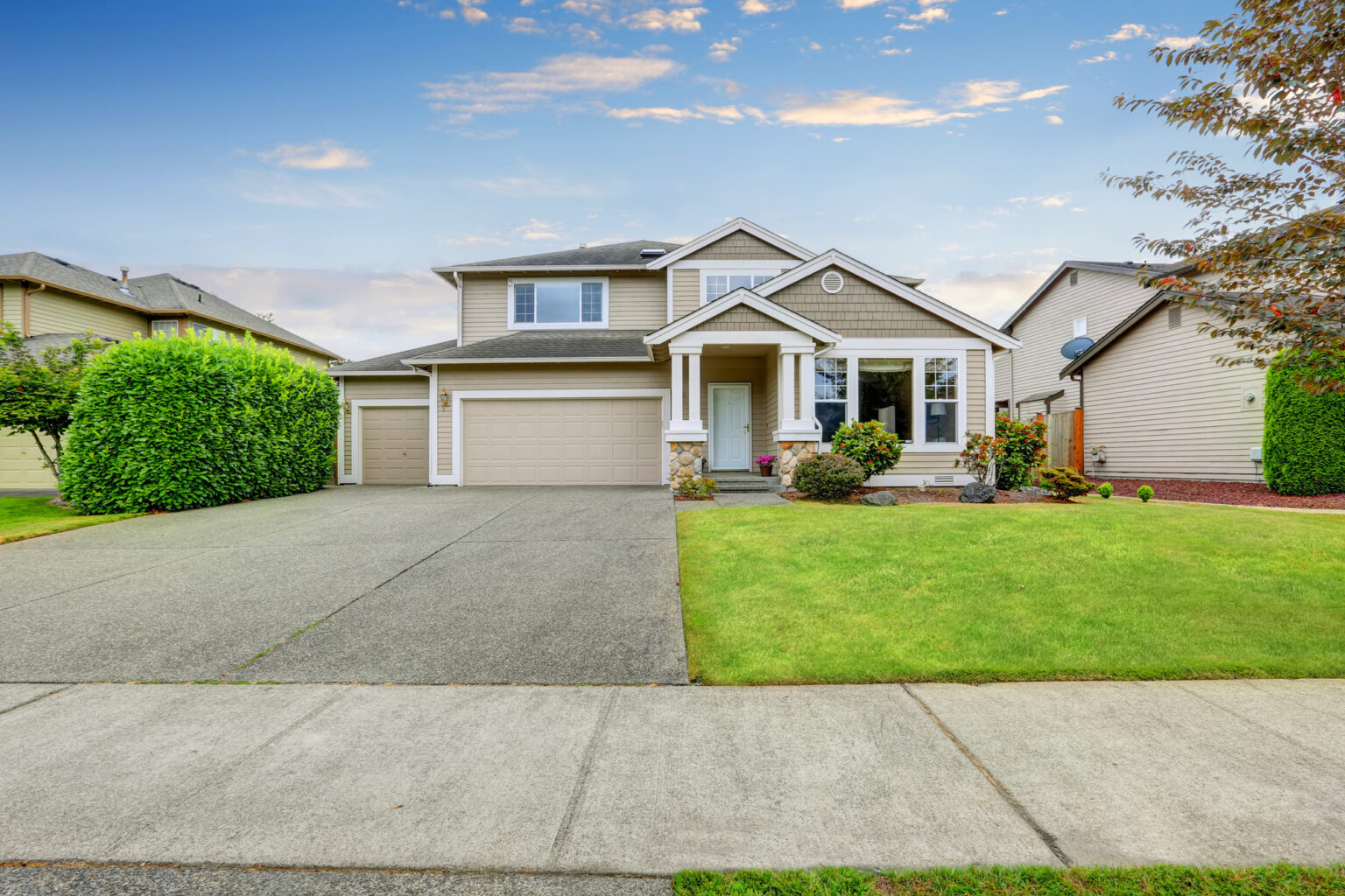 23 Best Real Estate Side Hustles To Make Extra Money